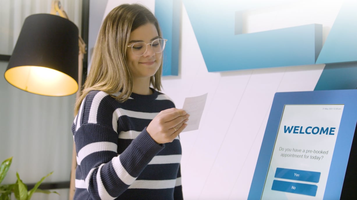 What’s the Best Way to Welcome Your Customers: A Human or a Kiosk?